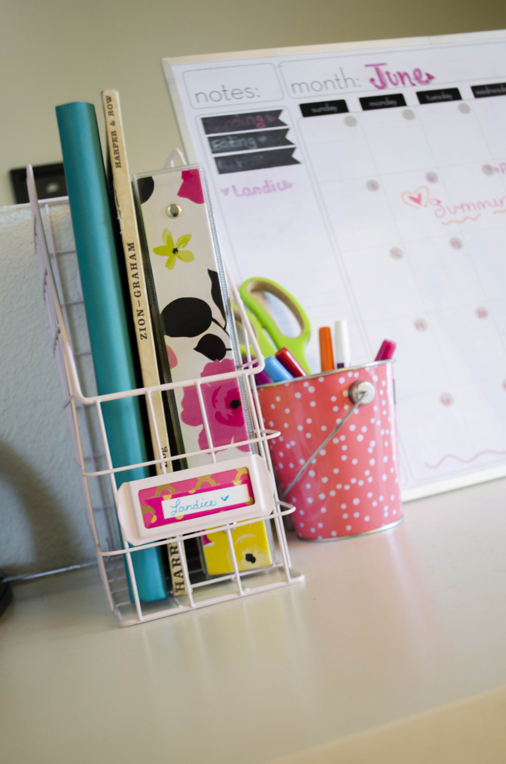 DIY Easy Back to School Command Center - Cute Girls Hairstyles